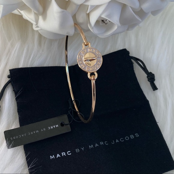 Marc By Marc Jacobs | Jewelry | Nwt Marc Jacobs Turn Lock Logo Bangle ...